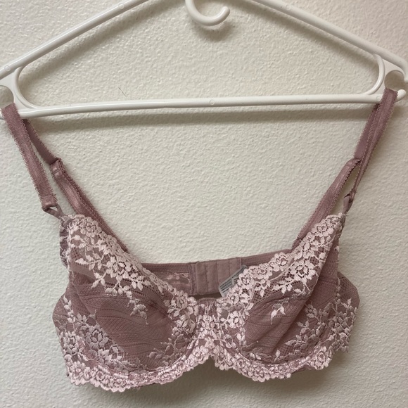 Wacoal | Intimates & Sleepwear | Wacoal Pink Embroidered Bra 38c | Poshmark